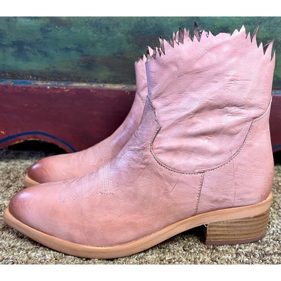 Bed Stu Shoes Bed Stu Roan Diabolical Blush Boots Size 75 Poshmark